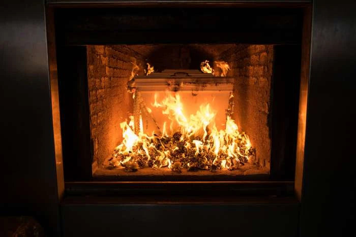 Explaining Cremation to Small Children and Teens – Titan Casket